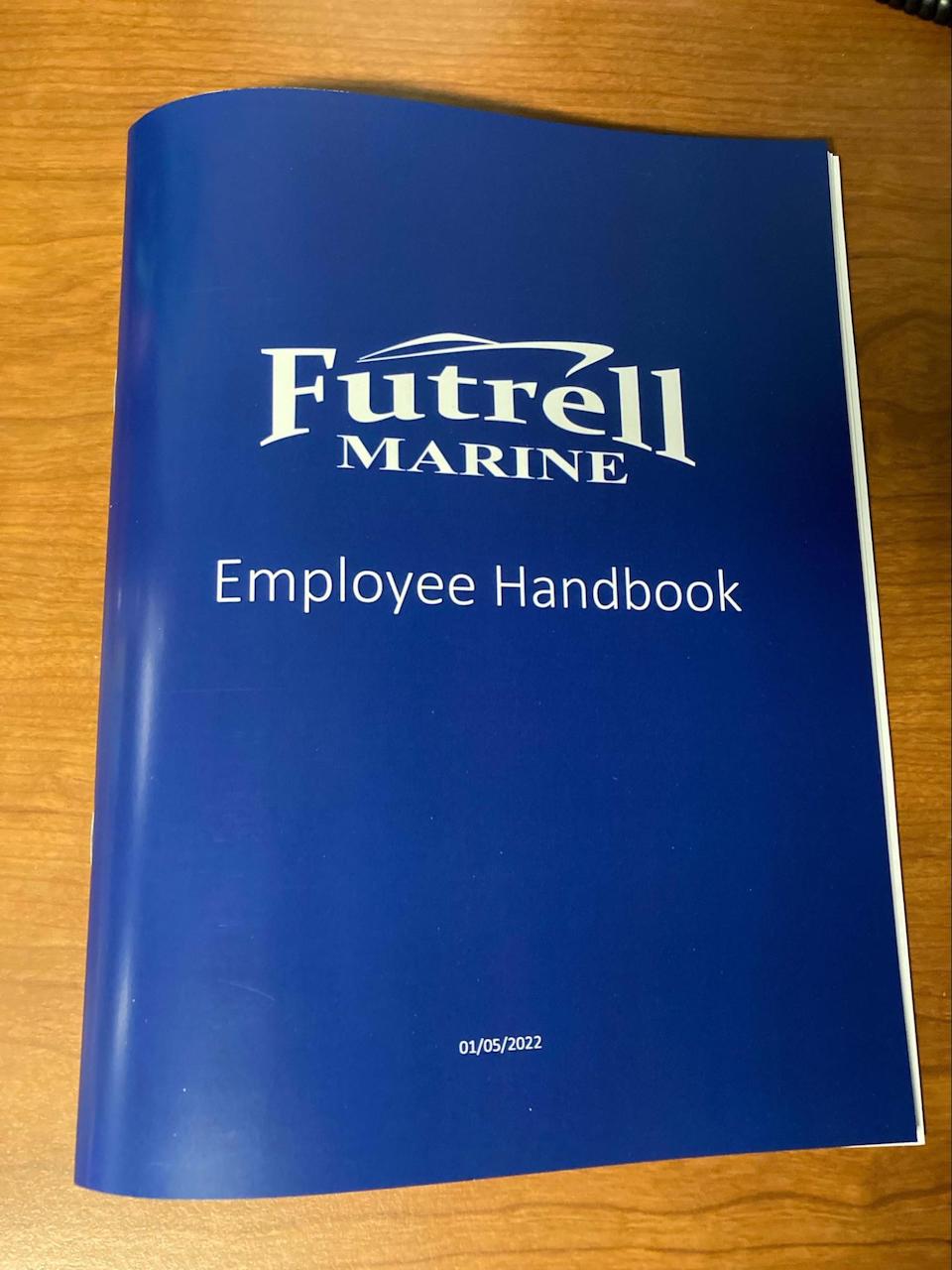 How to Create a Training Manual That Covers All The Bases | The Print ...